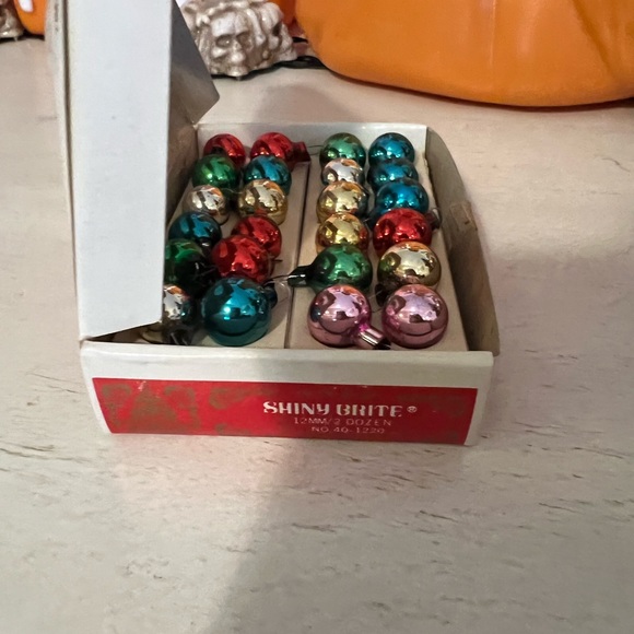 shiny brite | Holiday | Miniature Shiny Brite Glass Ornaments Feather ...